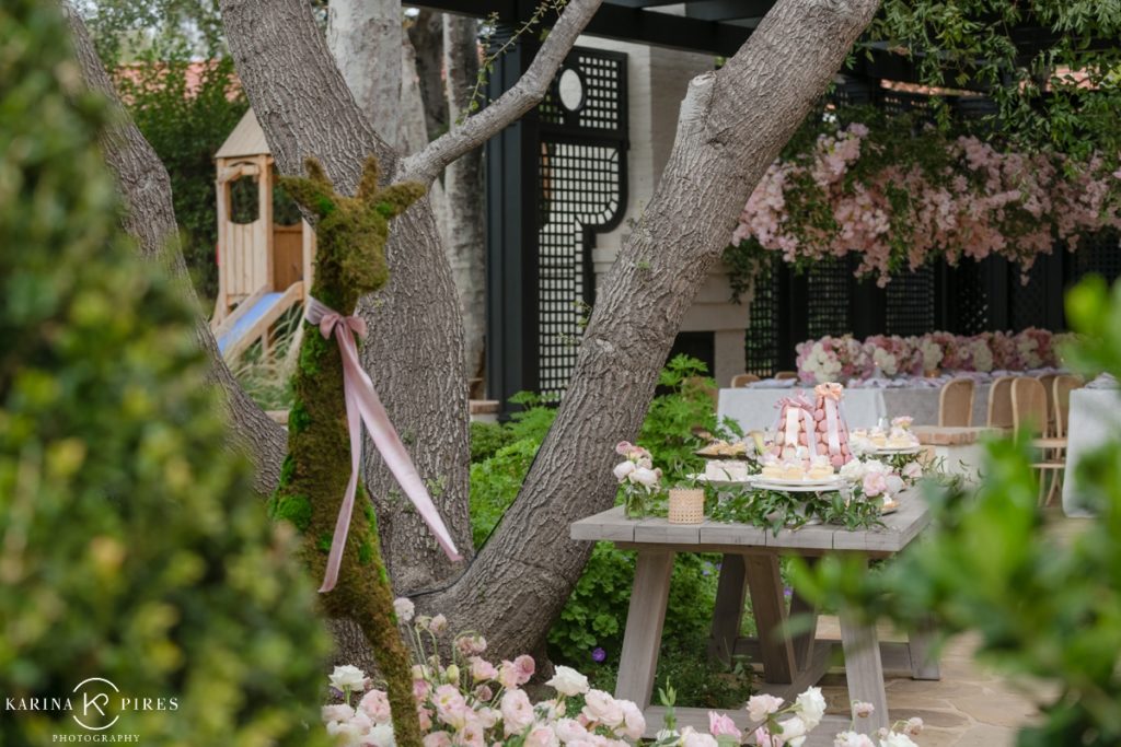 Luxury Baby Shower Overflowing with Garden Roses - Karina Pires Photography